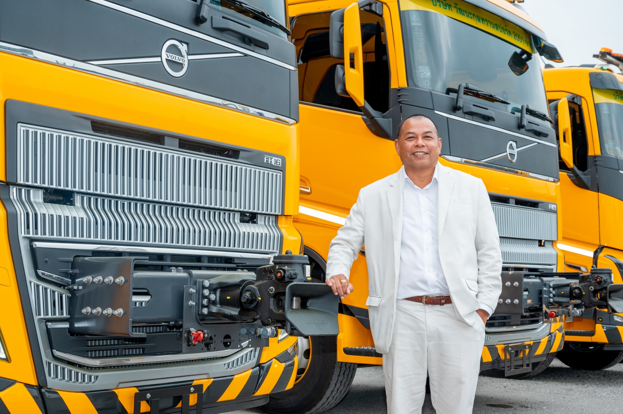 “วัฒนะกล”จัดหนัก Volvo FH 14 คัน บรรทุกกังหันลม 133 ตัน! ข้ามพรมแดนไทย ...