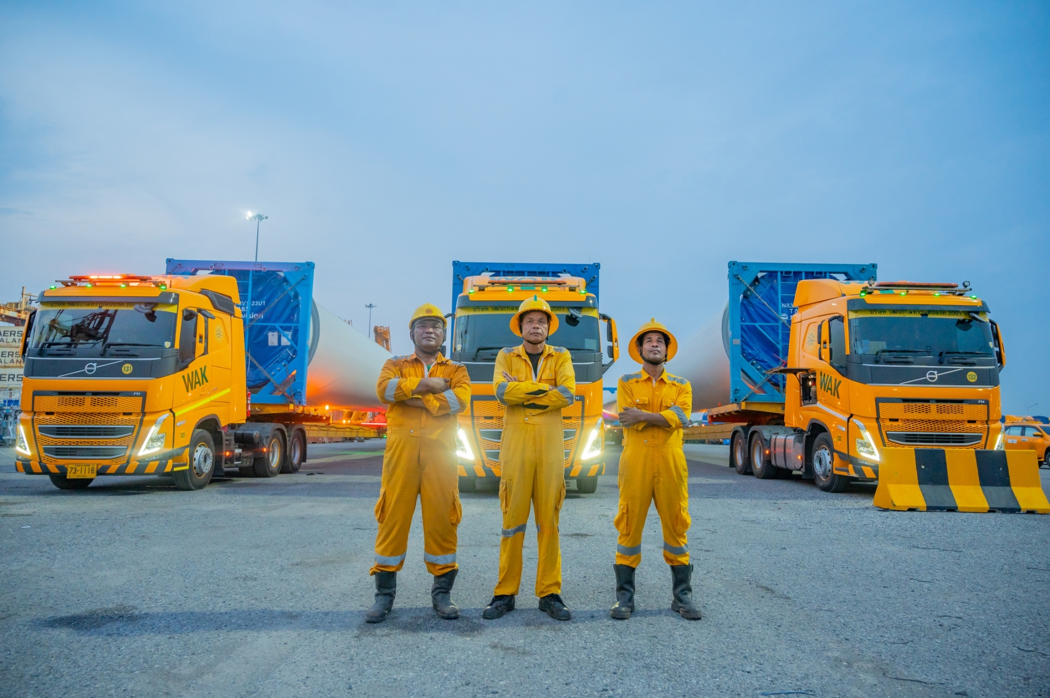 “วัฒนะกล”จัดหนัก Volvo FH 14 คัน บรรทุกกังหันลม 133 ตัน! ข้ามพรมแดนไทย ...