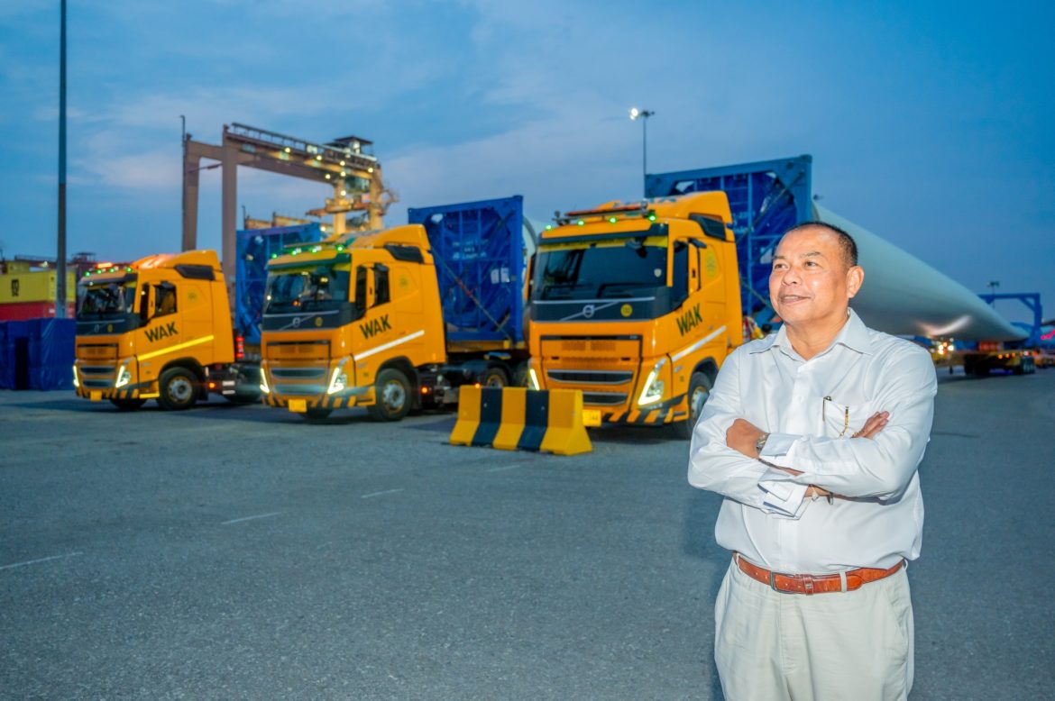 “วัฒนะกล”จัดหนัก Volvo FH 14 คัน บรรทุกกังหันลม 133 ตัน! ข้ามพรมแดนไทย ...